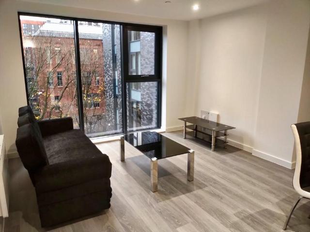 7 Woden Street, Salford, M5 2 bed apartment to rent £1,275 pcm £294 pw