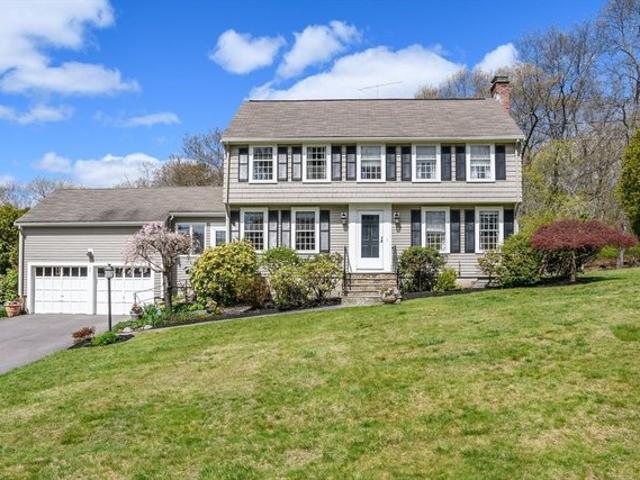 7 Woodleigh Rd, Natick, MA 01760
