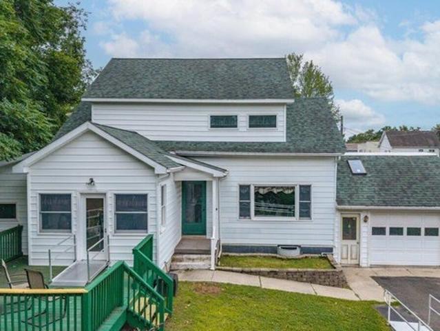 7 1st St, Cohoes, NY 12047