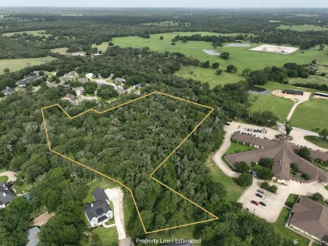 7.28 Acres Country Club Drive