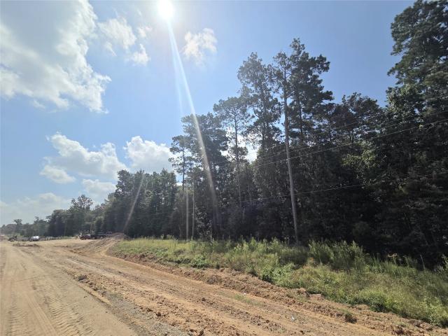 7.5 Acres Highway 105 Highway