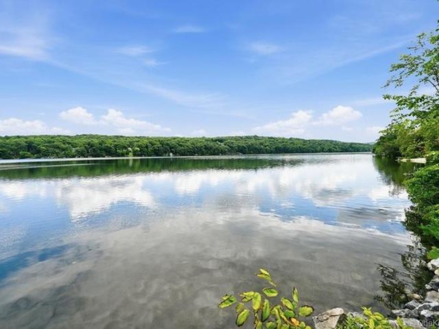 7.5 Lake Ave, Monroe, NY 10950