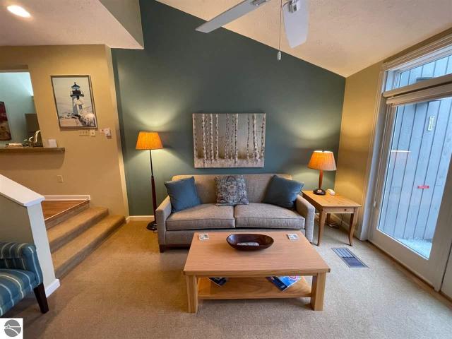7C Pinnacle Place