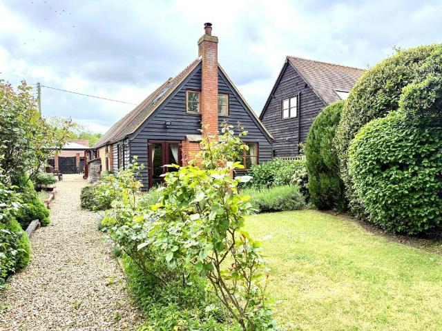 7a High Street, Pulloxhill 4 bed detached house to rent £2,095 pcm £483 pw