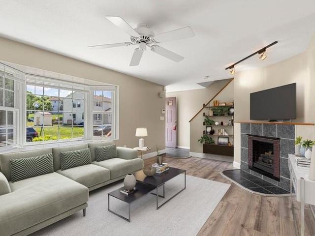 7B Belgian Ct Unit 7B, Goffstown, NH 03045