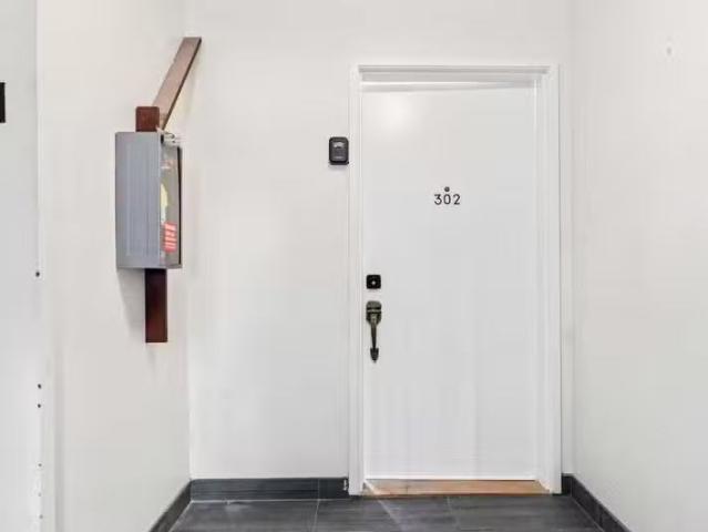 7BR/2.0BA A 7 bedroom, 2 bathroom apartment with common areas.