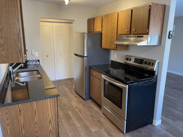 7th Avenue Apartments 2 Bedroom Apartment for Rent at 2050 and 2052 East 7th Avenue, Maplewood, MN 55109 Maplewood Oakdale