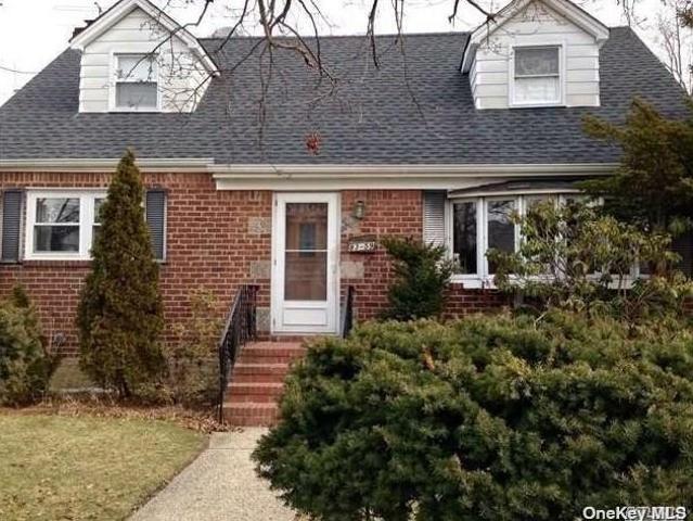 83 59 249Th St, Bellerose, NY
