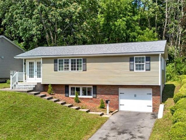 83 Valley St, Rochester, NY 14612