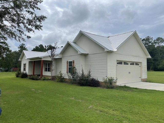 83 W Gray Ave, Lenox, GA 31637