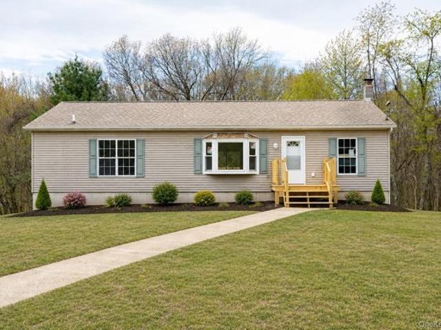 83 Weaver Rd, Elizaville, NY 12523