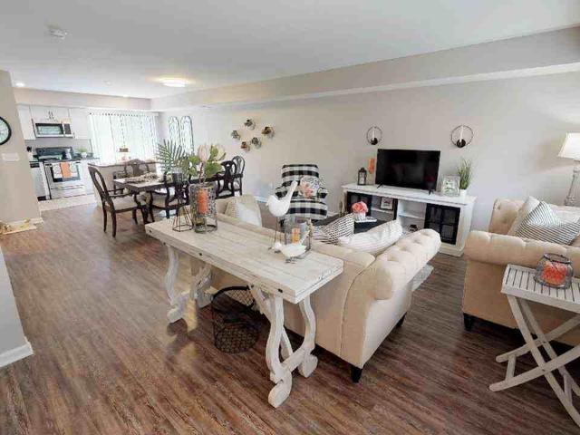 83 West 3 Bedroom Apartment for Rent at 6423 Silverbrook W, Orchard Lake Village, MI 48322 West Bloomfield