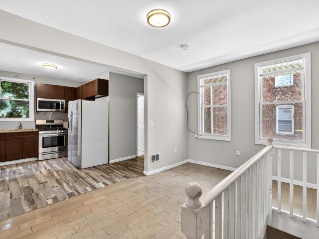 83 Williams Ave # 3
