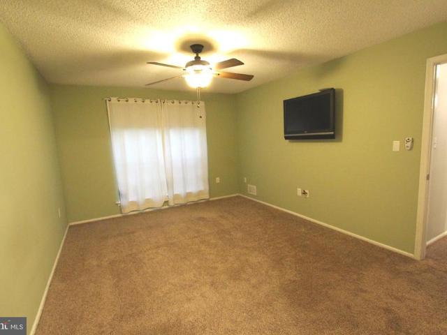 83 Willow Court