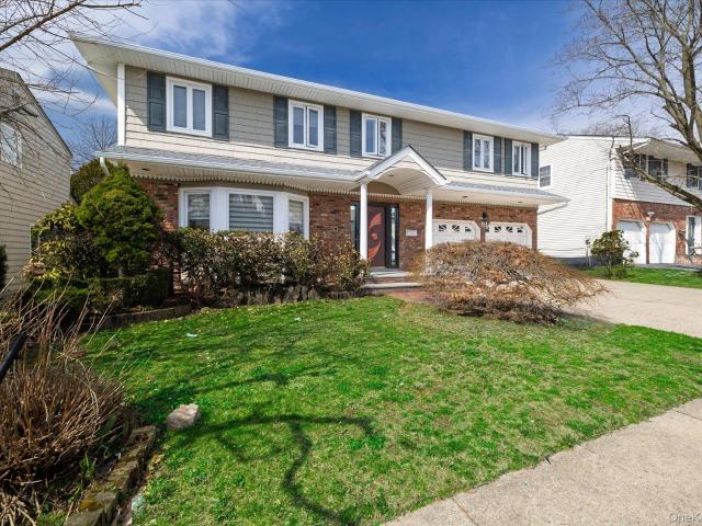 83 Arnold Ct, East Rockaway, NY 11518 | MLS #976969 | Compass