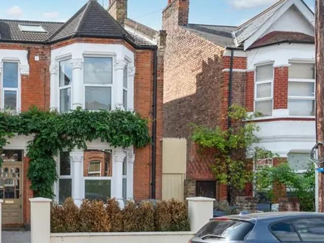 83 Buchanan Gardens, Brondesbury Park, London, NW10 5AB, United Kingdom | 4 bed house for rent #136868362 | Rentberry