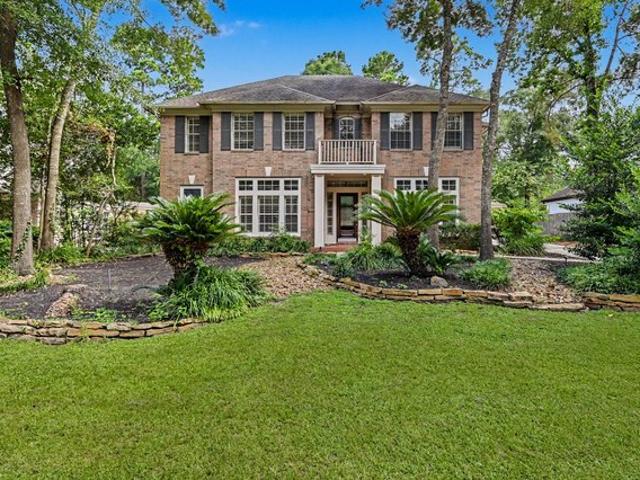 83 E Green Gables Cir, The Woodlands, TX 77382