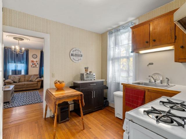 83 Fairhaven Rd, Mattapoisett, MA 02739 | MLS #73496