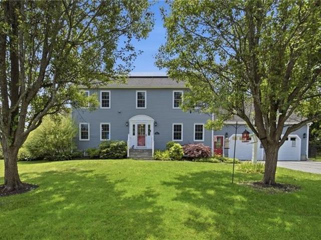 83 Farihaven Rd, Cumberland, RI 02864