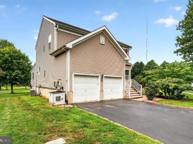 83 Fountayne Lane
