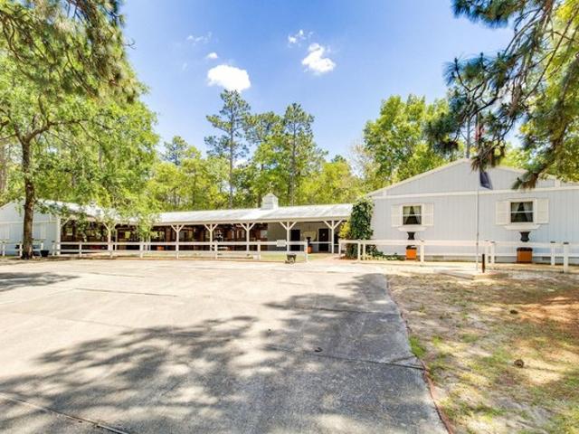 83 Foxwood Ln, Camden, SC 29020