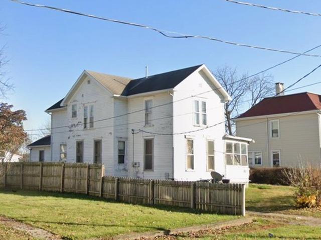 83 Garfield Ave, Galesburg, IL 61401