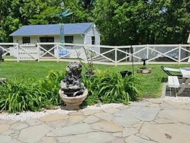 83 Hostler Rd, Harpers Ferry, WV 25425