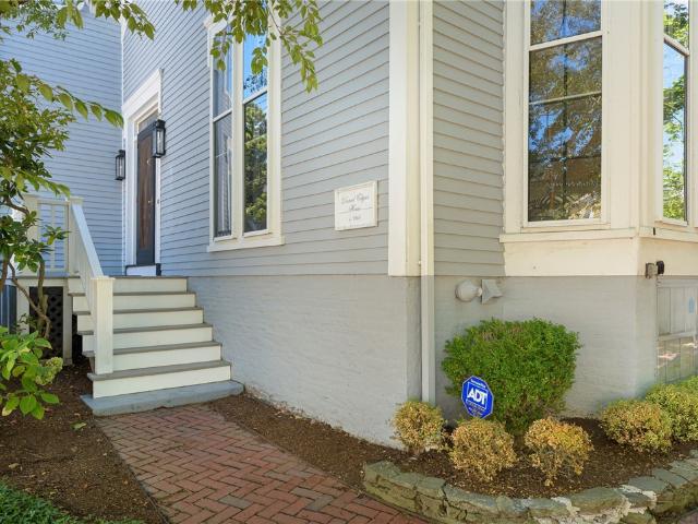 83 John Street