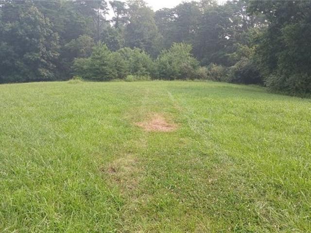 83 Lantern St, Parkersburg, WV 26101