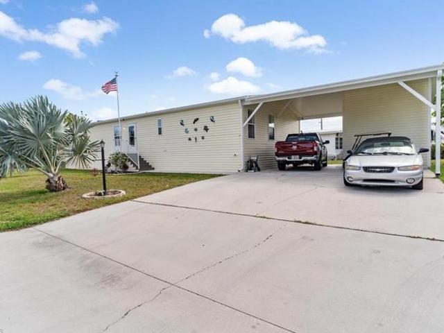 83 Lemans Dr, Naples, FL 34112
