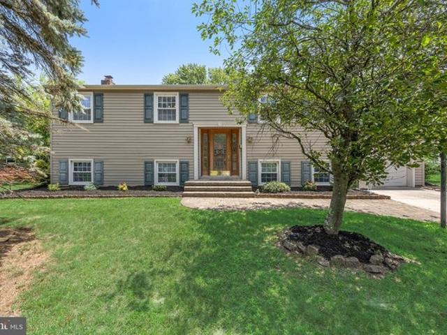 83 Lincoln Dr, Clementon, NJ 08021