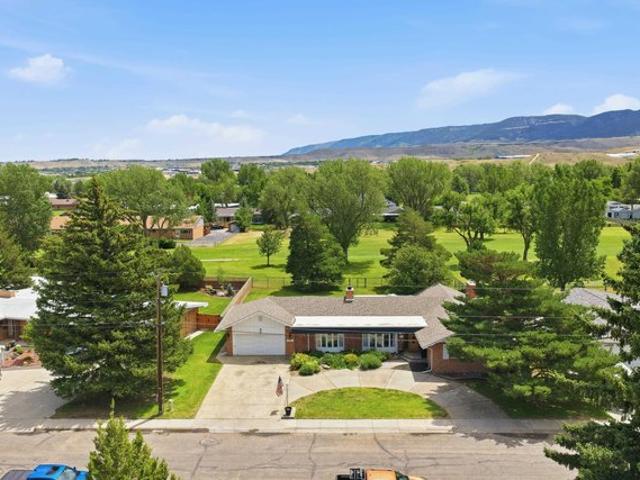 83 Magnolia St, Casper, WY 82604