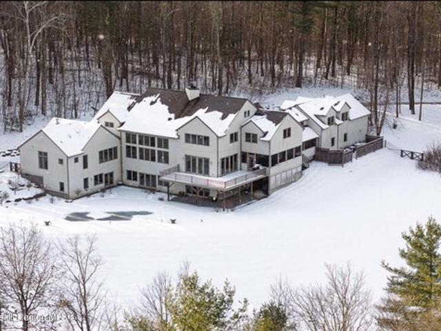 83 Maple Hill Rd, West Stockbridge, MA 01266