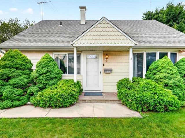 83 Newkirk Rd, Yonkers, NY 10710