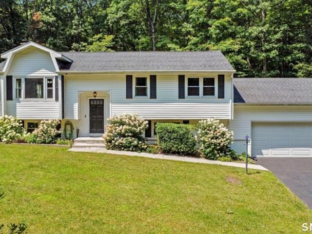83 Ross Rd, Preston, CT 06365