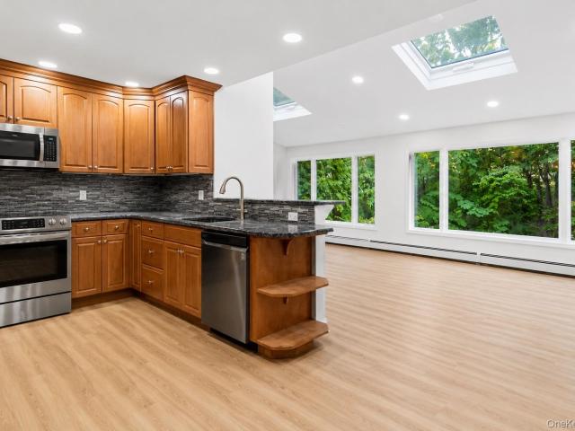 83 Shore Road