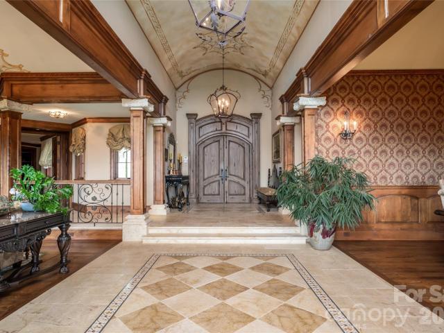 83 Summit Tower Circle