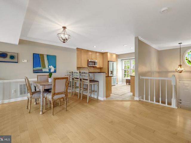 8004 Trevor Place