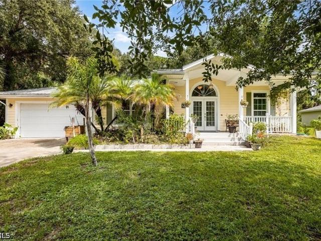 8004 Vega Ct, Labelle, FL 33935
