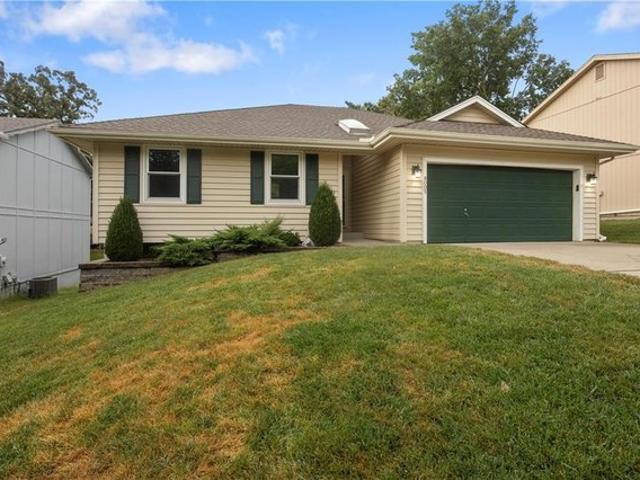 8005 N Everton Ave, Kansas City, MO 64152
