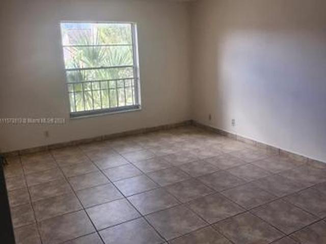 8005 Lake Dr #201, Doral, FL 33166