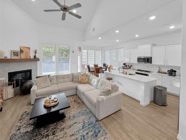 8005 Lindheimer Lane