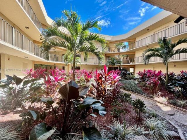 8005 SW 107th Ave #213 Miami, FL 33173