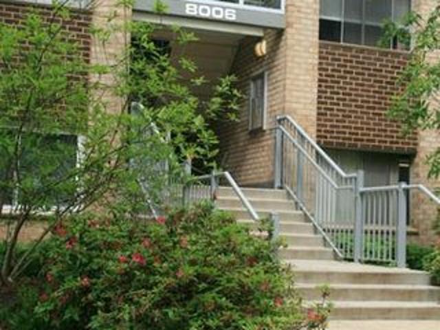 8006 Chanute Pl Apt 8, Falls Church, VA 22042