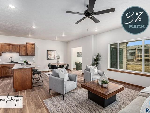 8006 E Marana St, Sioux Falls, SD 57110