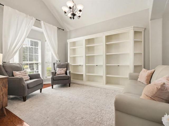 8006 Killarney Lane