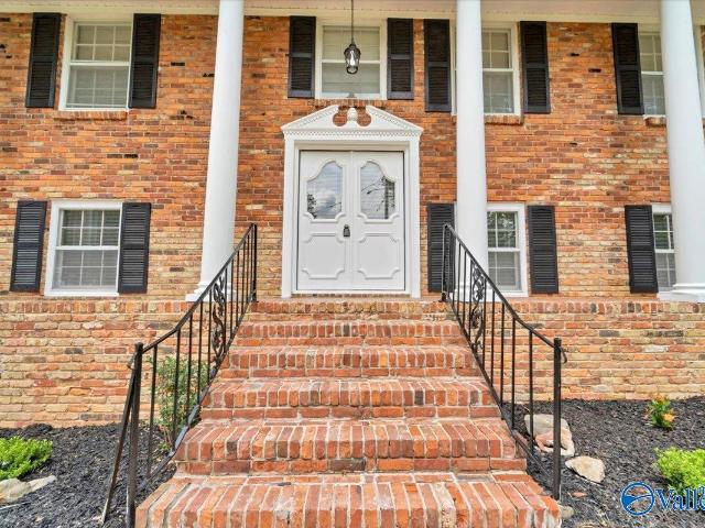 8007 Greenwillow Court SE