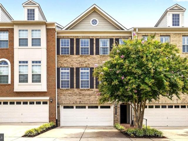 8007 Turtle Creek Cir, Gainesville, VA 20155
