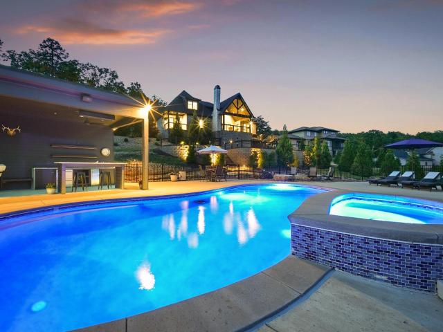8008 Mountain Laurel Trail