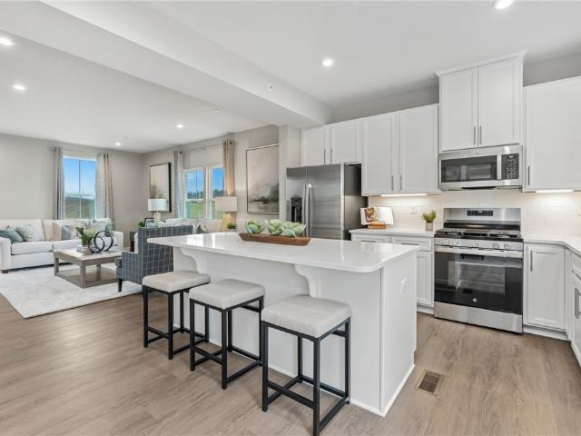 8008 Chief Way
